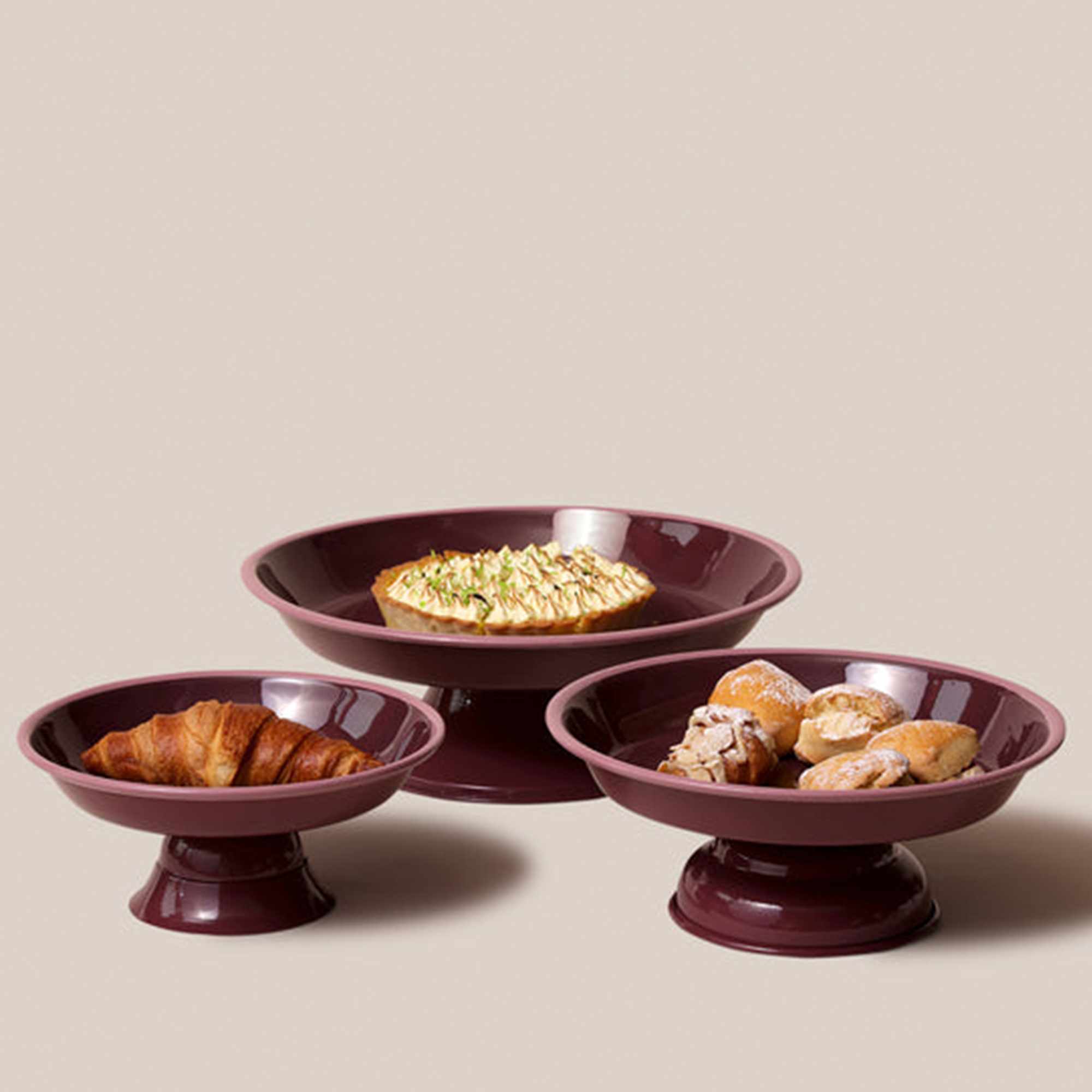 Amari Pedestal Platter Burgundy - L | Tableware – Artisanlab