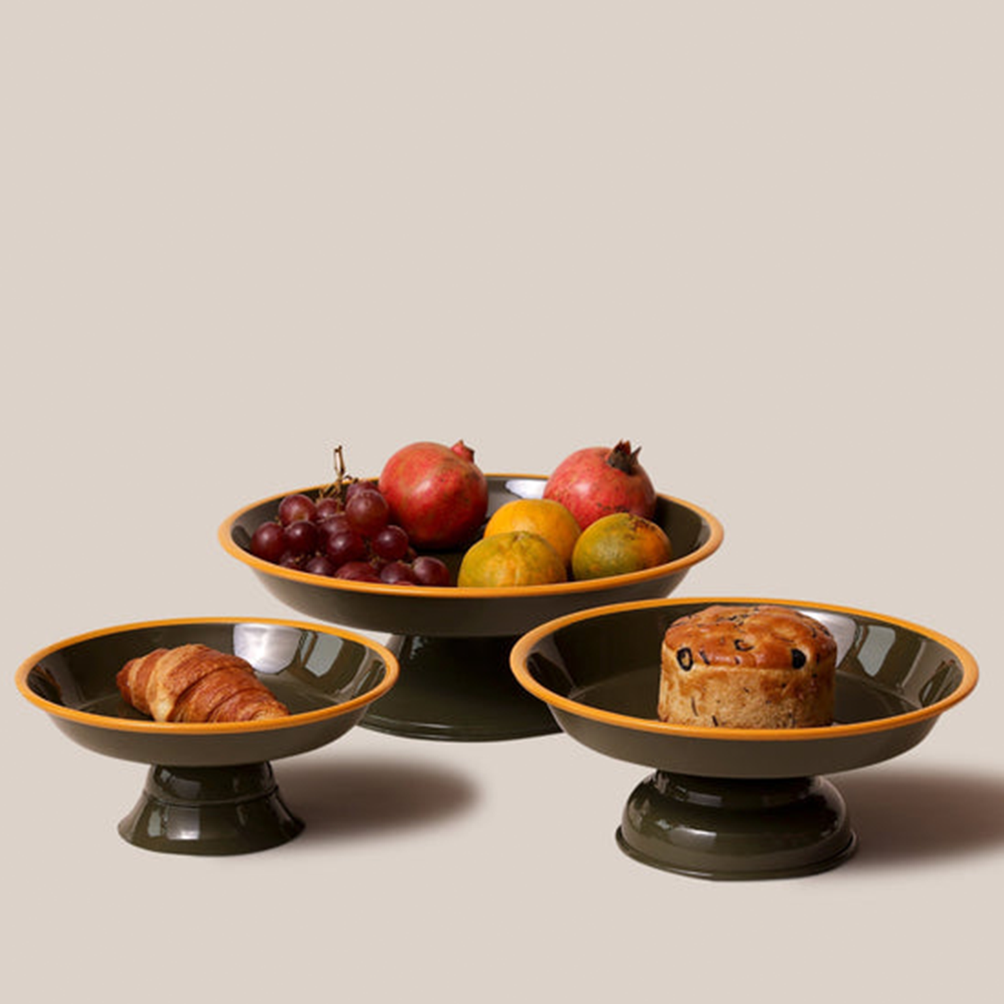 Amari Pedestal Platter Olive Green - M | Tableware – Artisanlab